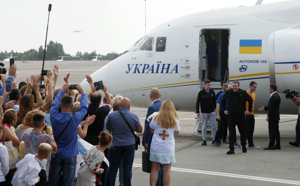 Ukraine: Prisoner Swap Is Small but Significant Step toward Ending ...